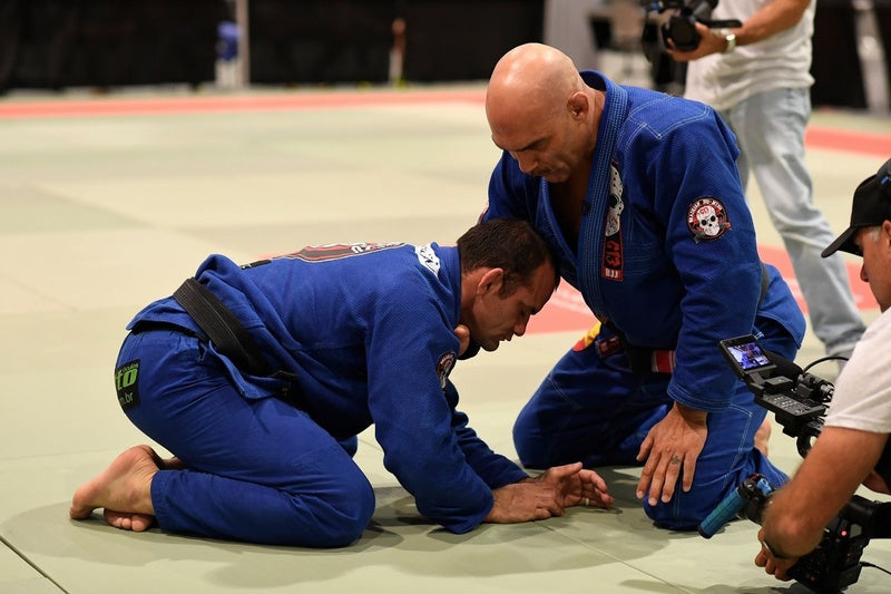 Unique Loop Choke from Half Guard – BJJ Fanatics