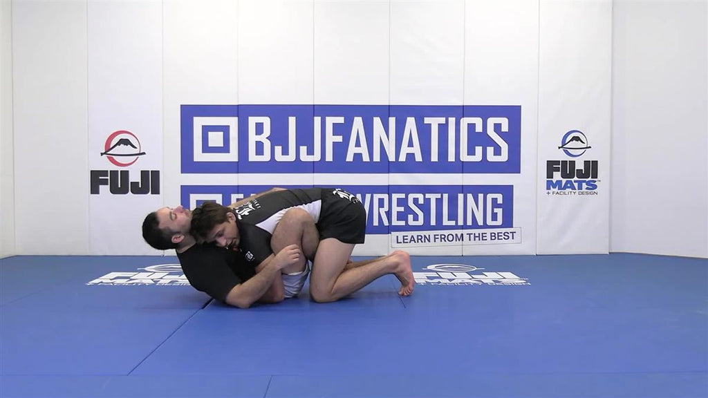 Mixing Loose and Tight Passing by Jay Rodriguez – BJJ Fanatics