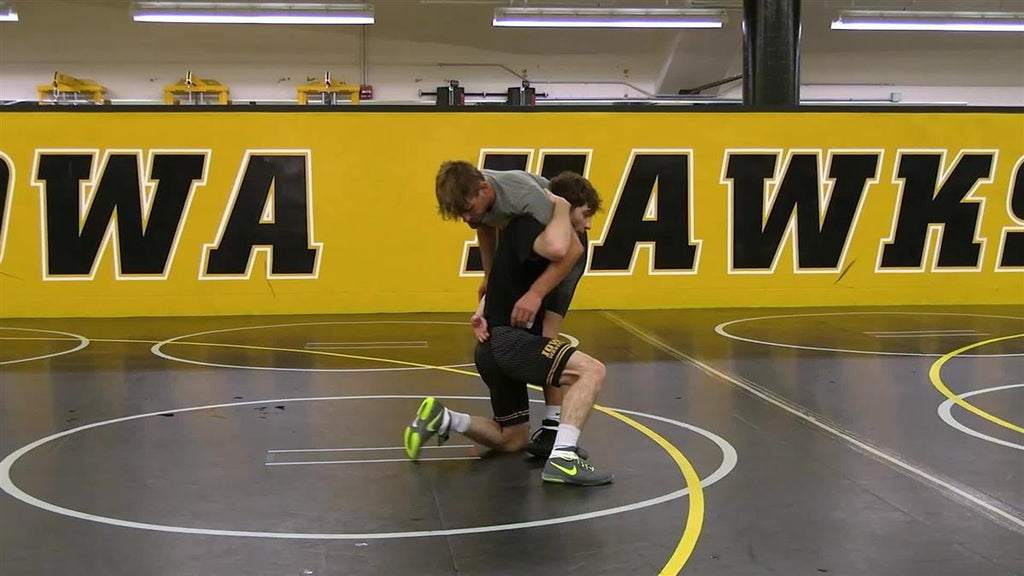 Aggressive Dumps and High Pace Offense by Austin DeSanto – BJJ Fanatics